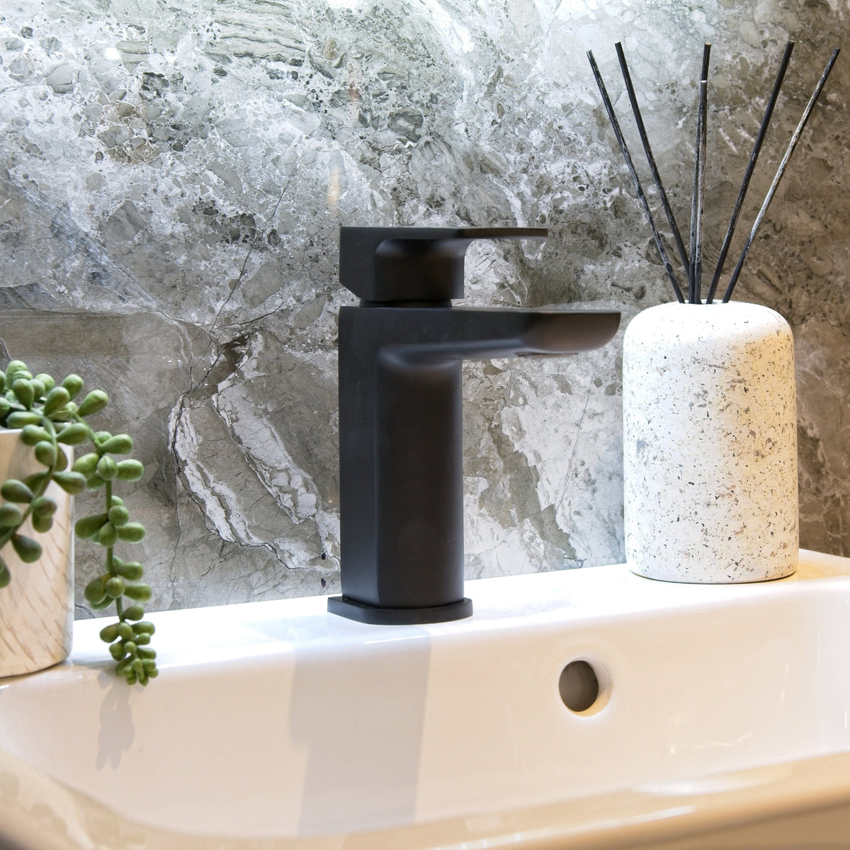 Aquarius Bathrooms | High End Quality Bathrooms At Affordable Prices